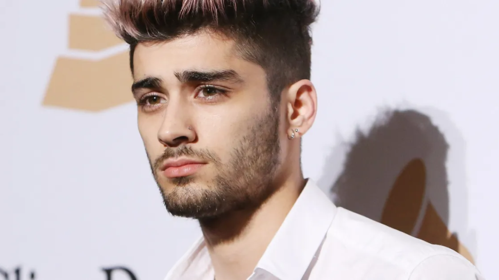 Zayn Malik's Urdu Rendition of "Tu Hai Kahan" with Aur: A Musical ...