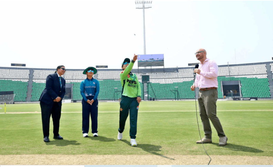 Pakistan opt to bat vs Thailand in WC Qualifier match